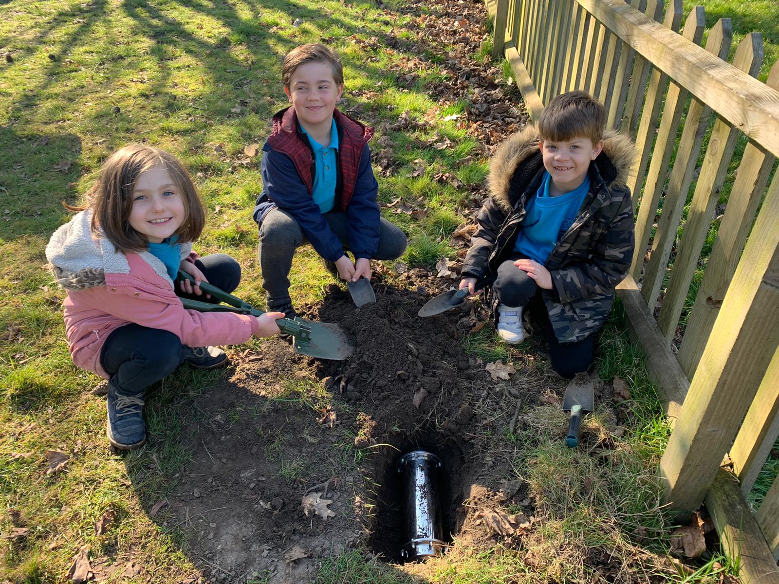 Jewell Academy pupils mark a year of lockdown with a time capsule ...