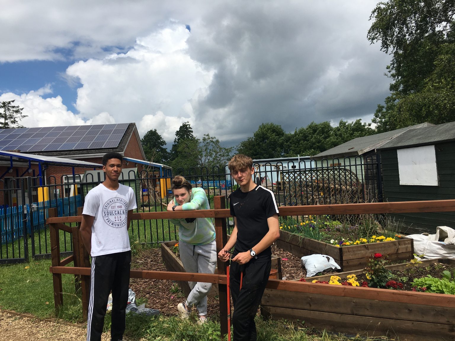 Community spirit: Charitable sixth formers at Wykham Park Academy clear ...