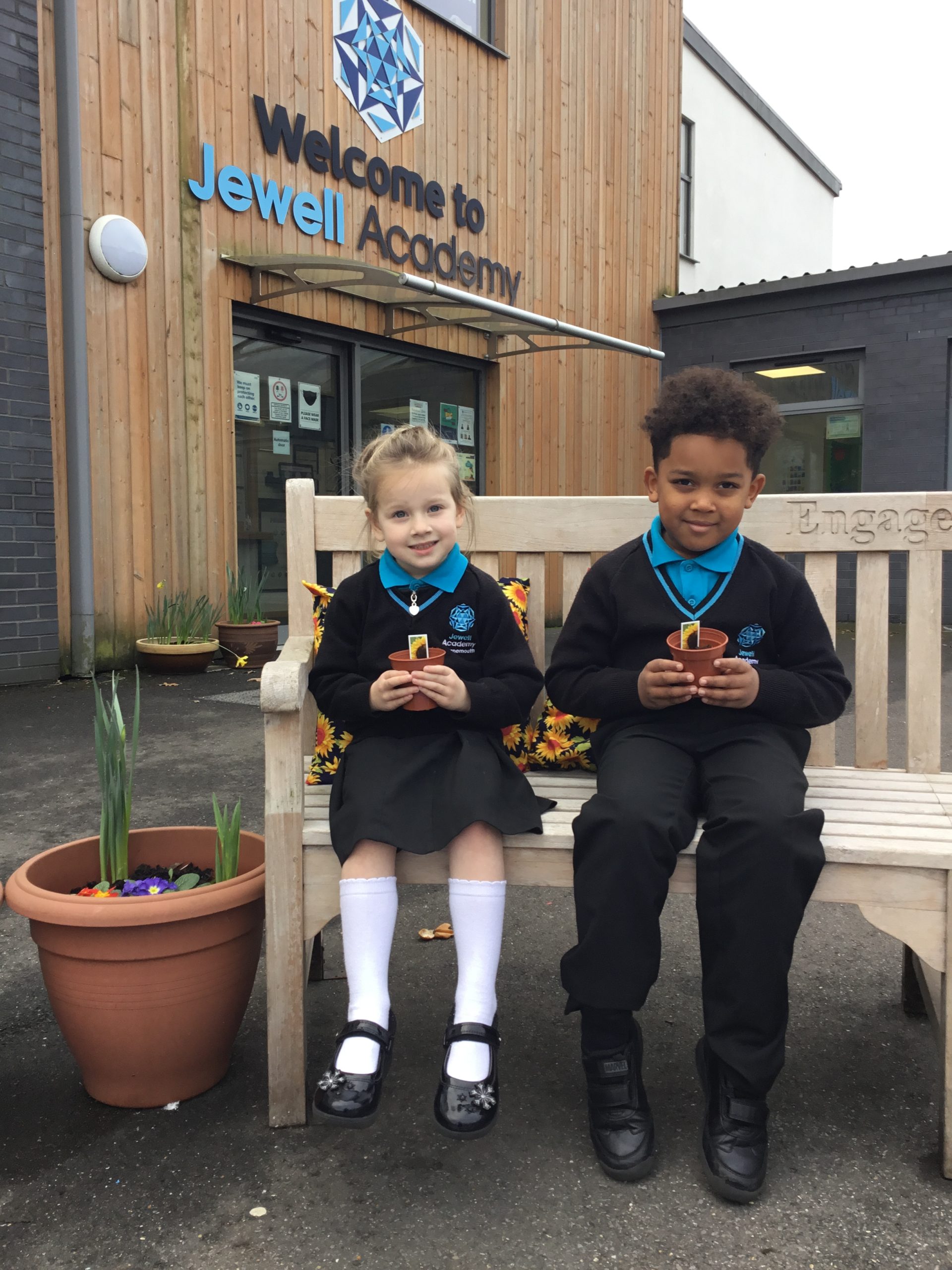 Jewell Academy students all given a sunflower to remind them about ...