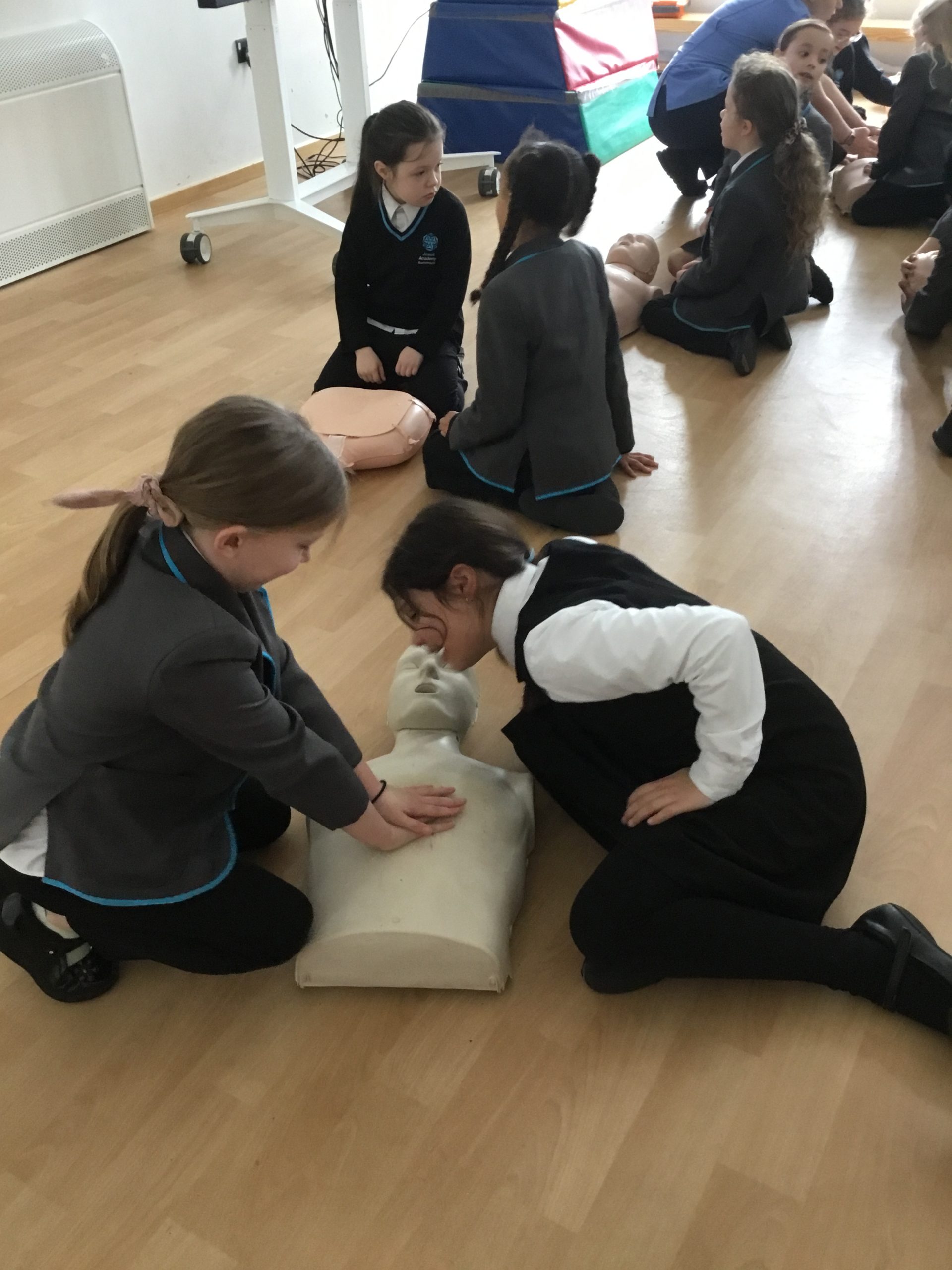 Jewell Academy pupils given first aid lessons using teddy bears or ...
