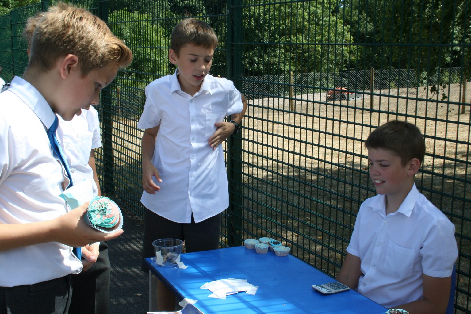 Business venture sees Year 6 students at Bovington Academy take on the ...